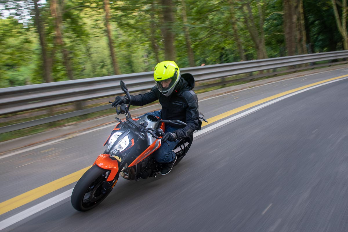 Prova KTM Duke 790, il "parcogiochi" sotto quota 10 mila (euro ...